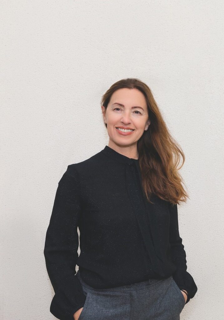 Safe to be me - Unlearn everything you know about love - Galina Singer